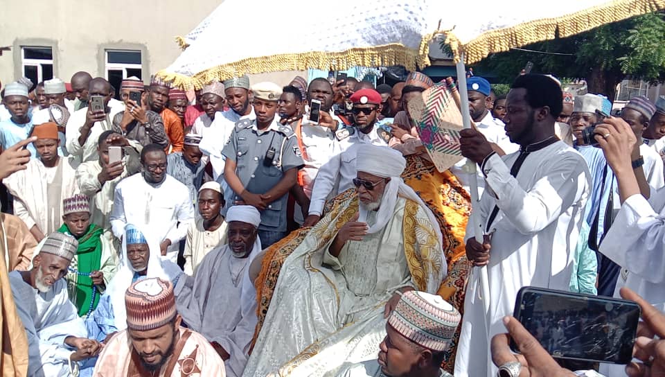 Sheikh Dahiru Bauchi Defies Sultan, Leads Eid Elfitr Prayer - 247 Ureports