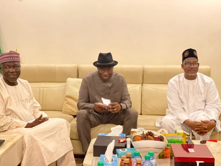 Gov Bala Mohammed Receives Goodluck Jonathan - 247 Ureports