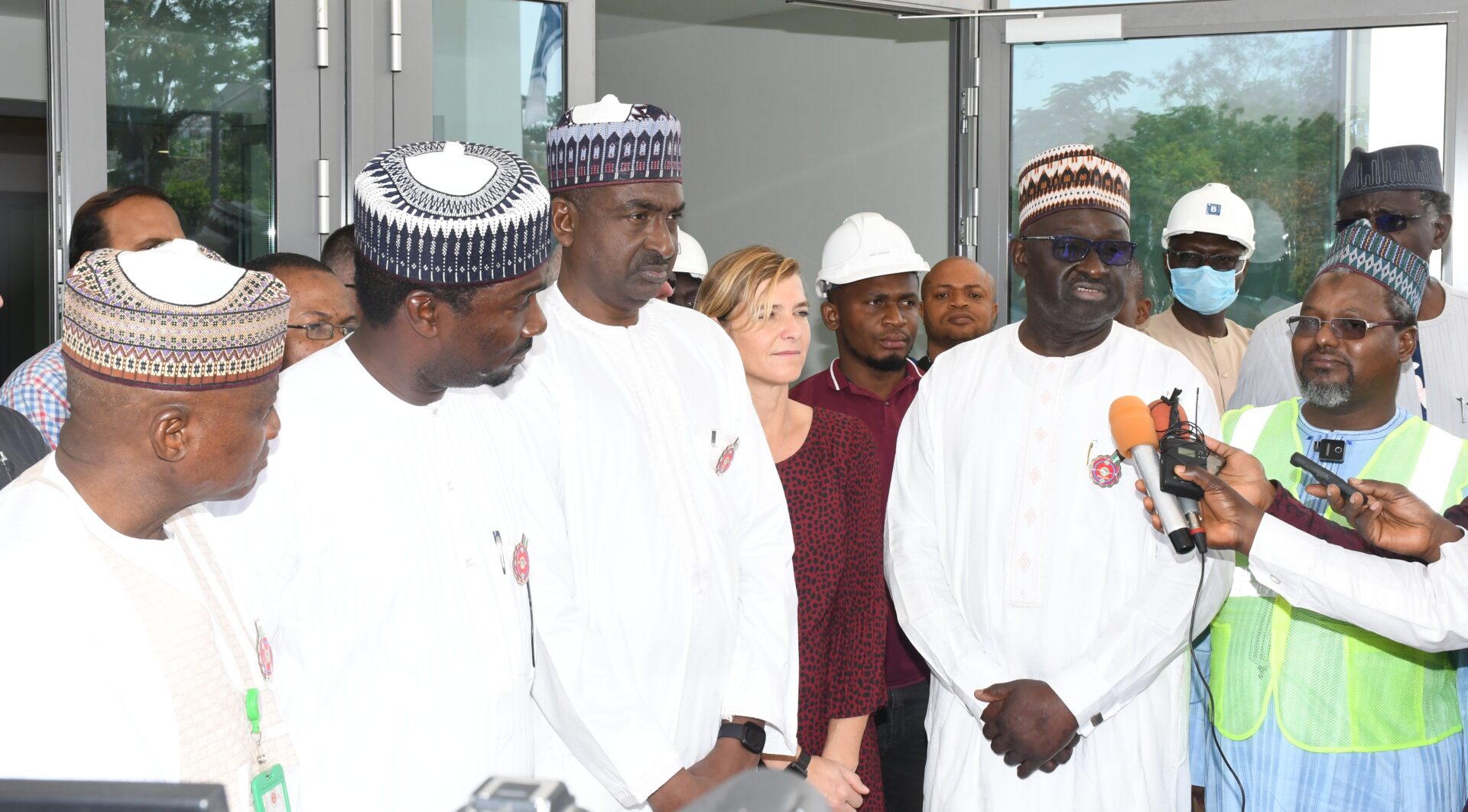 Permanent Secretary, Presidential Aides Inspect Presidential Wing Of ...