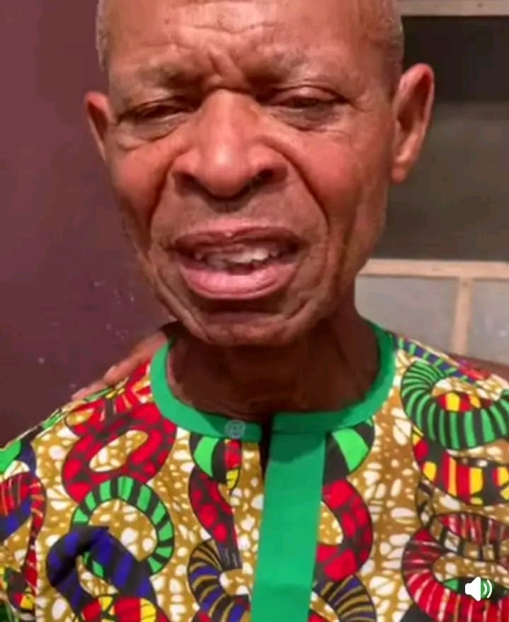 Graduate who pushes wheelbarrow to Eke out a living - 247 Ureports